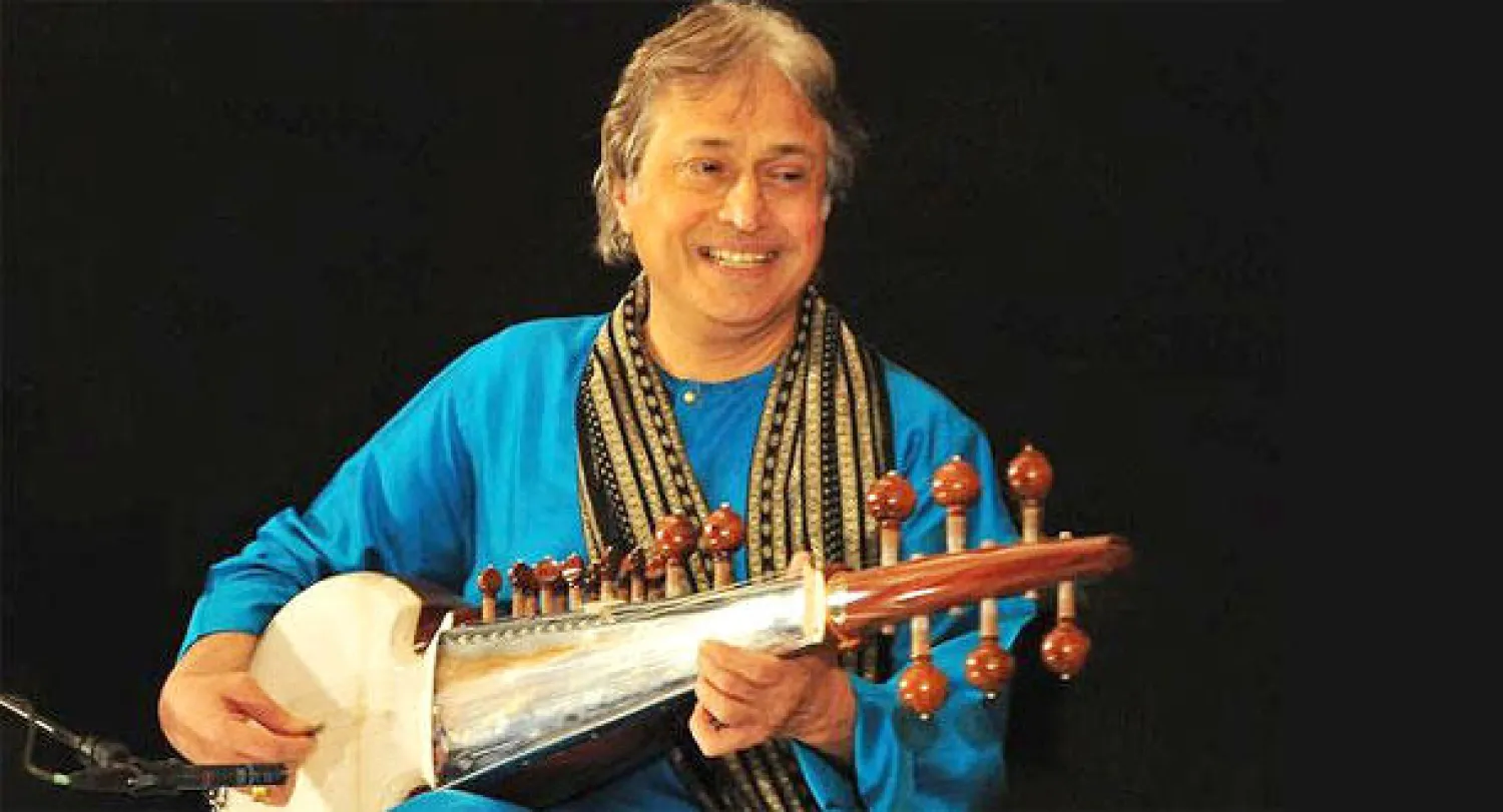 الموسيقار الهندي أمجد علي خان يستعيد آلته الموسيقية