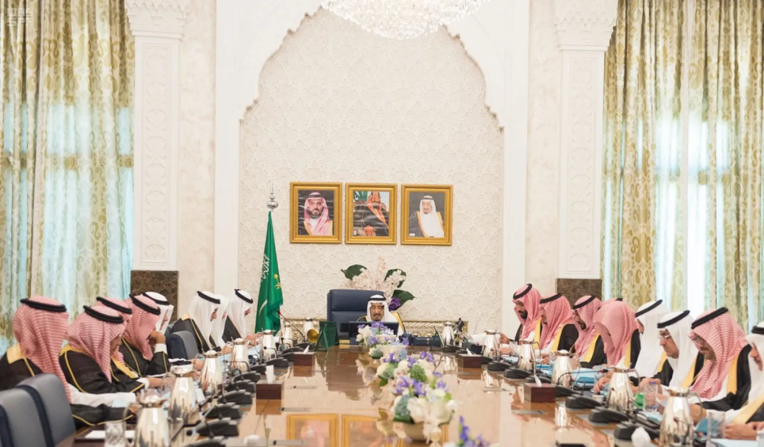 Saudi Cabinet Holds First Session in NEOM