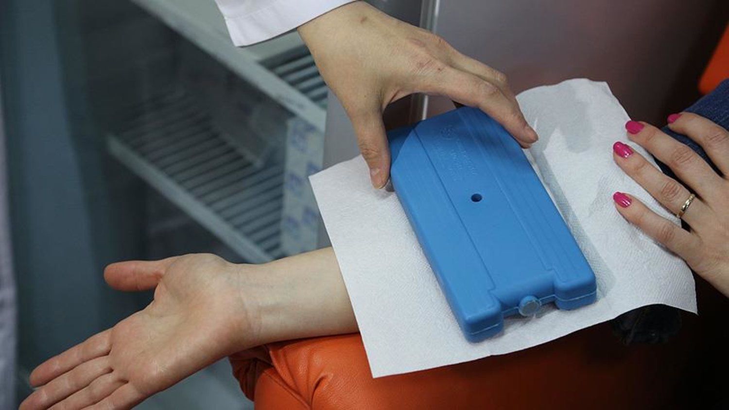 Türk Dermatoloji Derneği Üyesi Doç. Dr. Berna Aksoy:Nedensiz kaşıntı ...