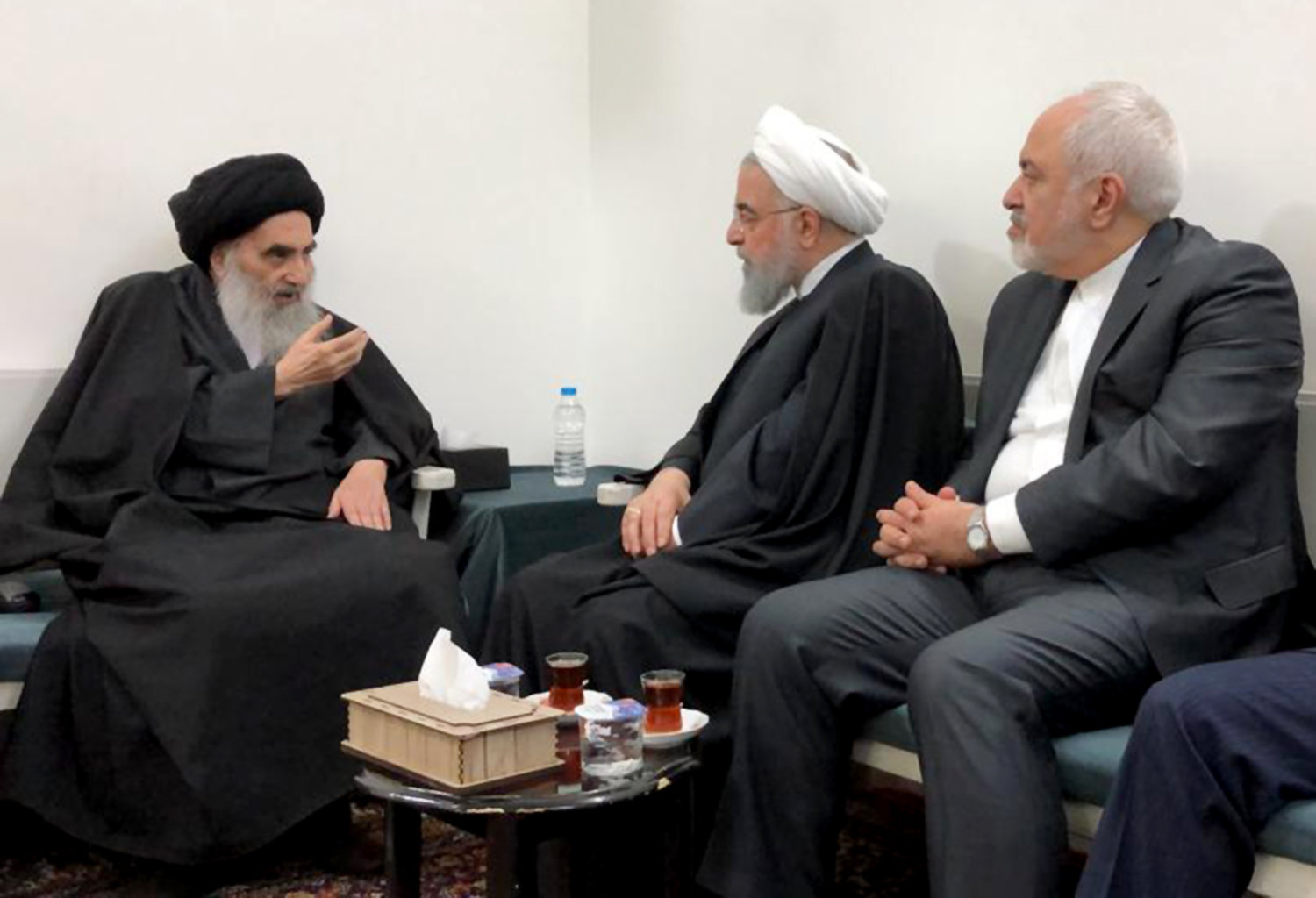 Sistani Receives Rouhani, Stresses Respect For States’ Sovereignty