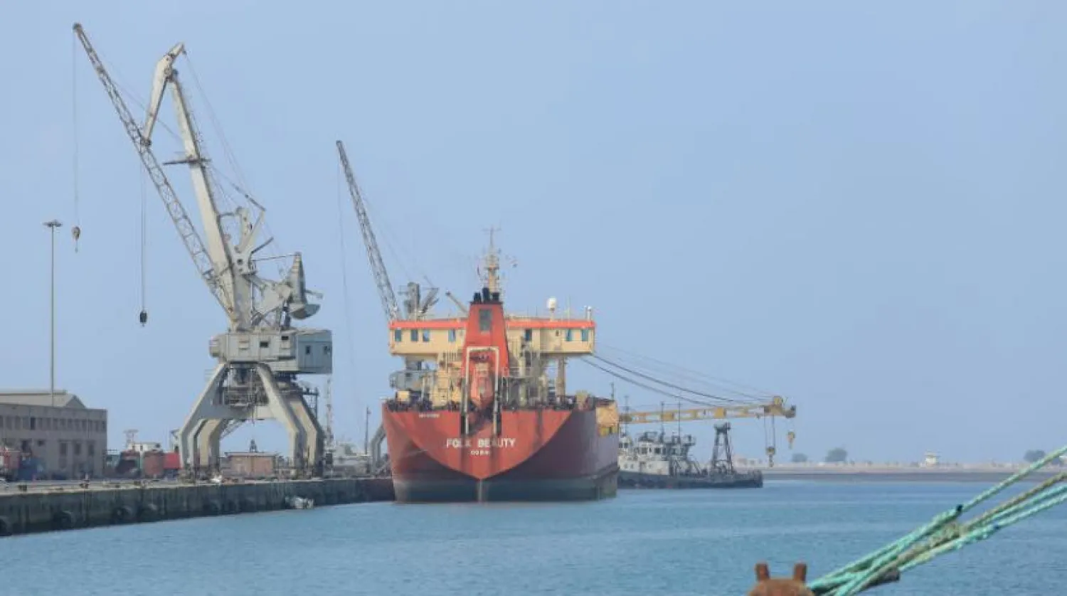 Houthis Start Withdrawing from Hodeidah Ports