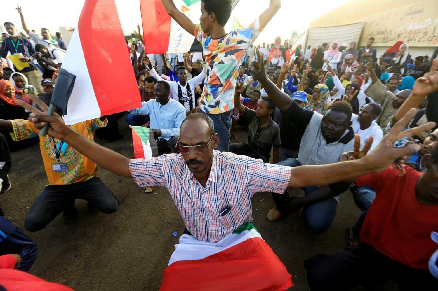Sudan: New Wave of Protests Call on Military to Hand Over Power