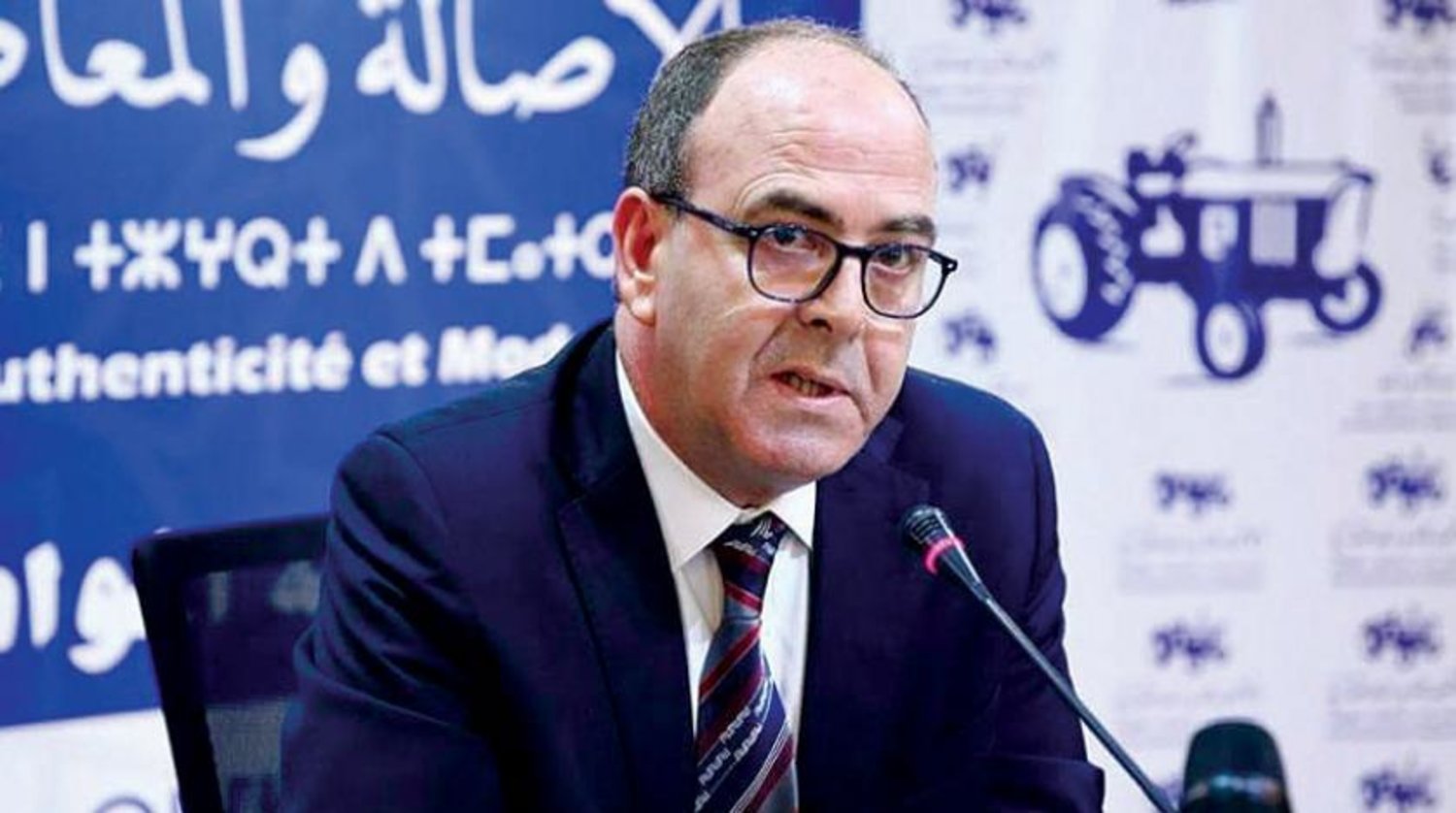 Özgünlük ve Modernite Partisi, muhaliflere kırmızı kart gösterdi