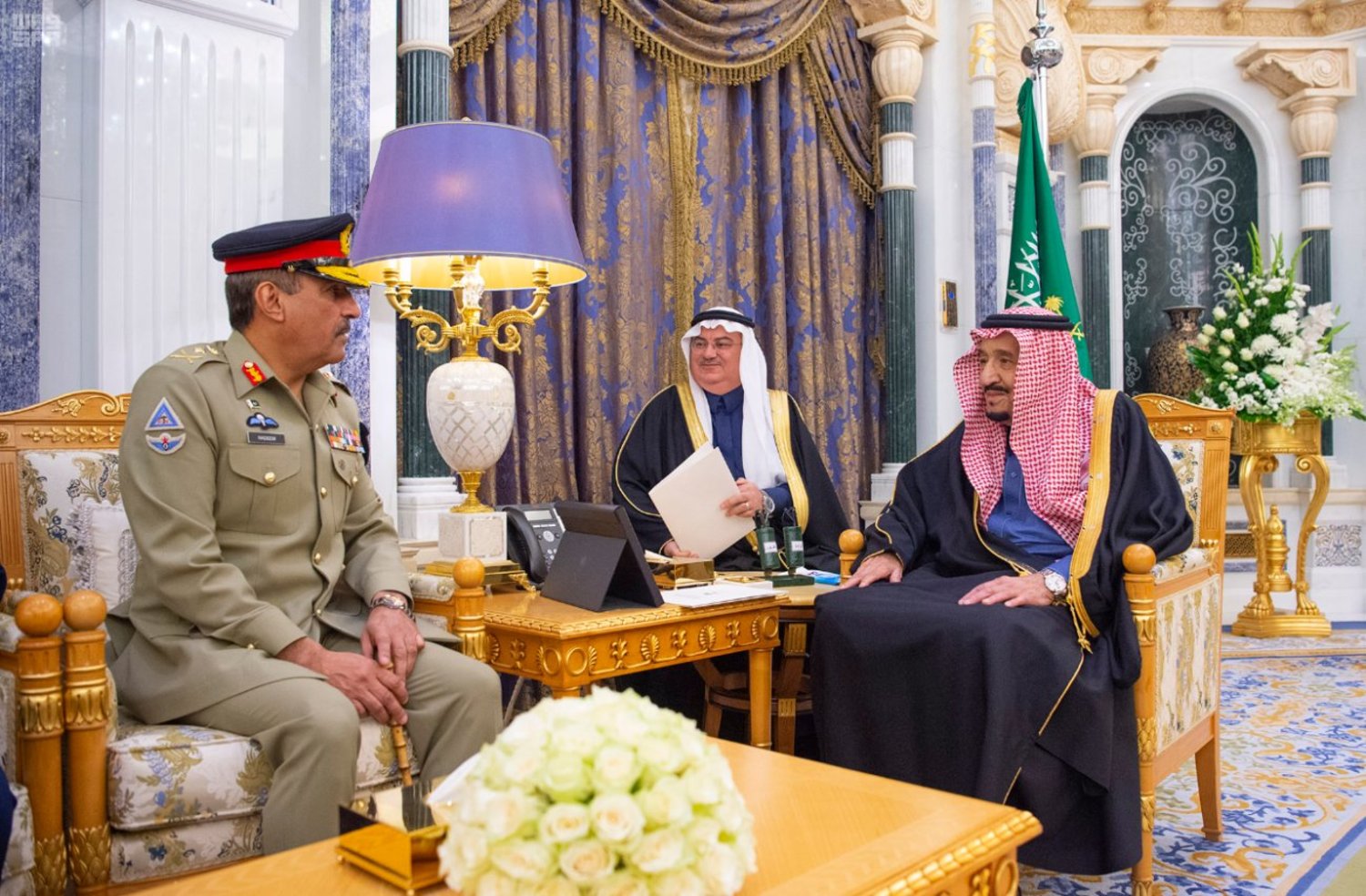 Saudi King Receives Pakistani Chairman of Joint Chiefs of Staff Committee
