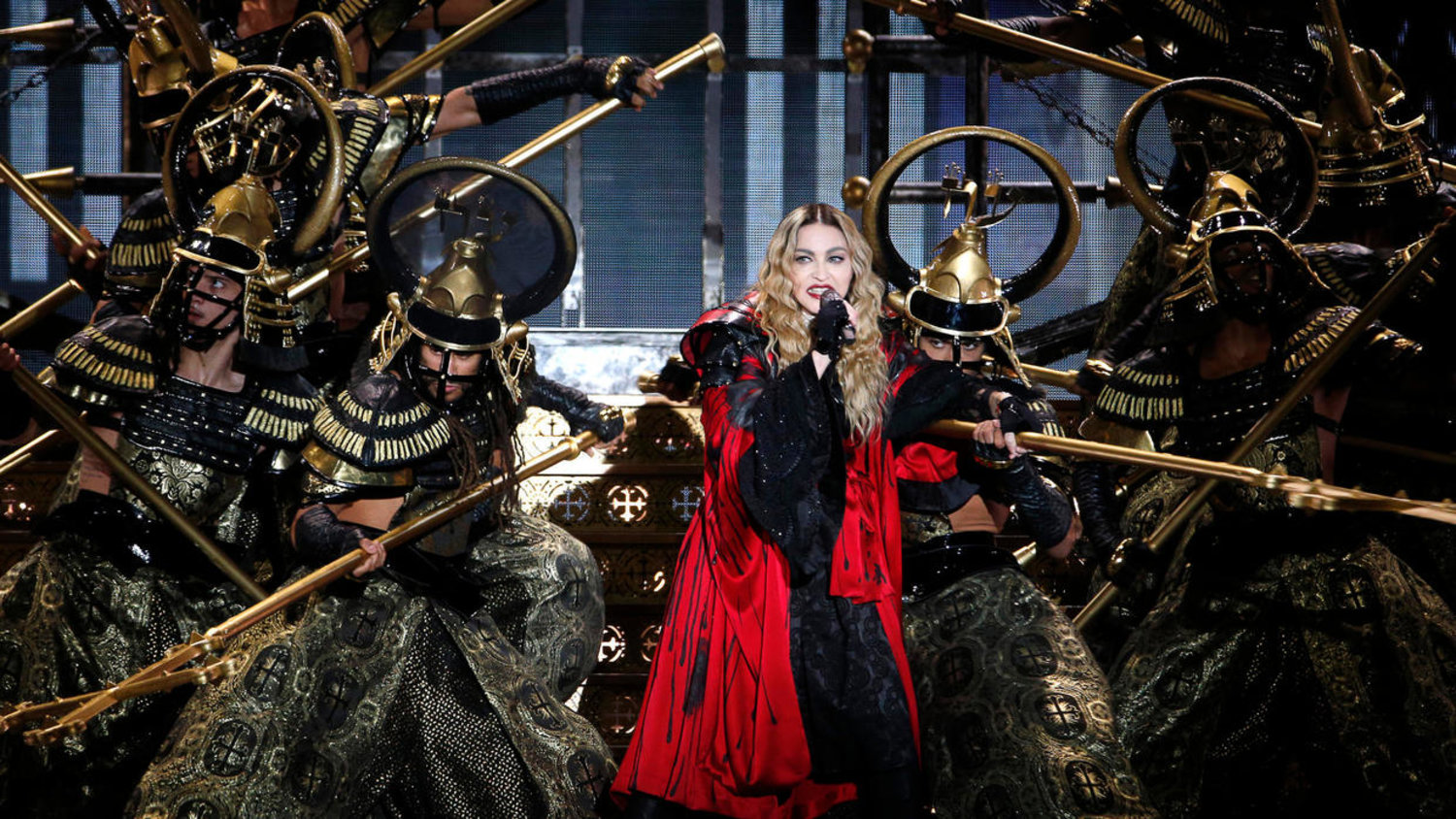 Technical Problems Delay Madonna's Concert in Paris