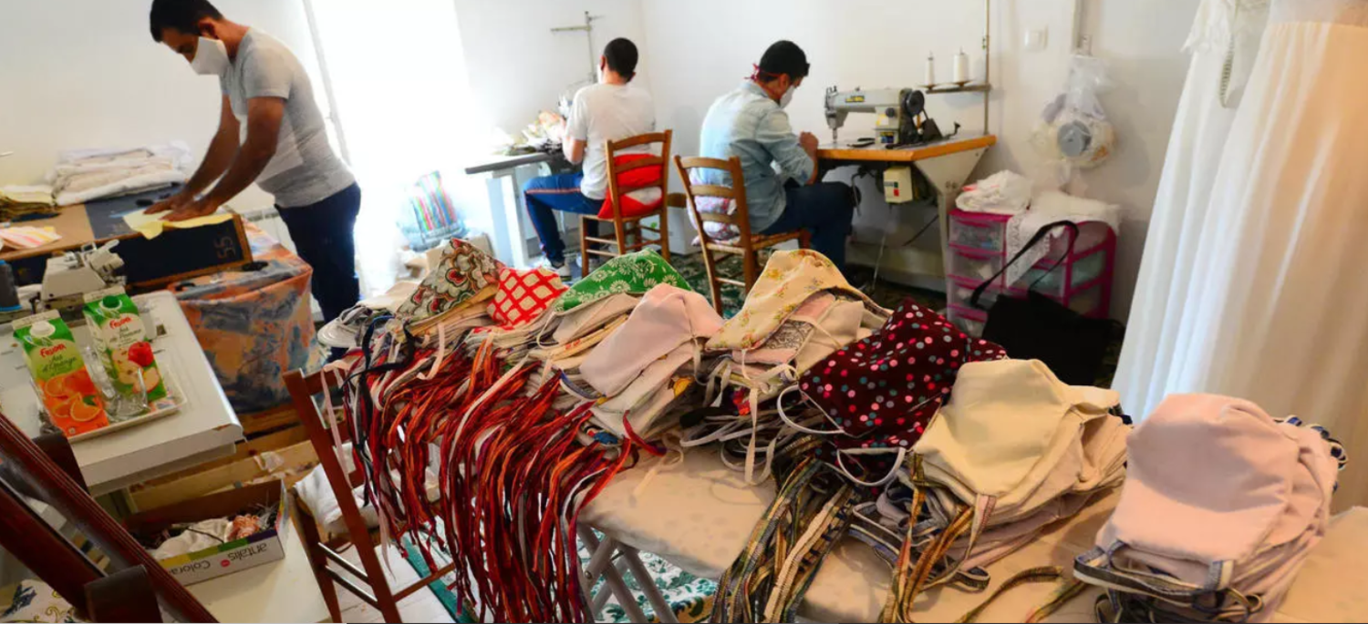 Syrian Refugees Produce Masks as Gesture of Gratitude to French Village