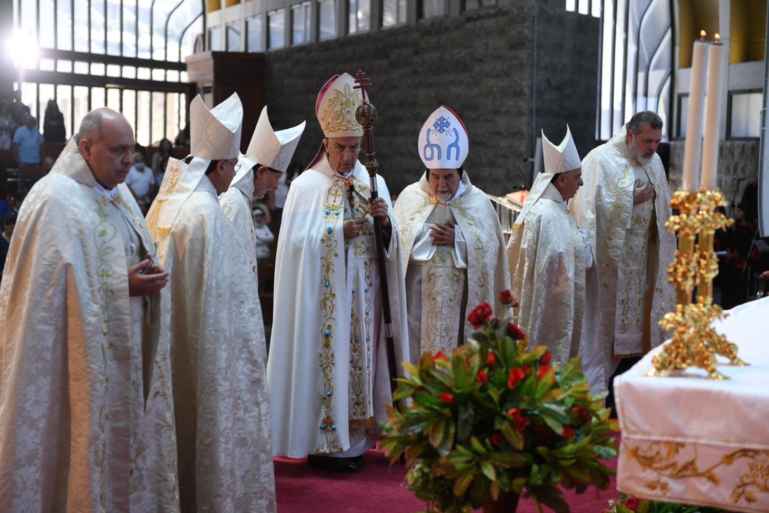 Rai Says Politicians Impoverishing the Lebanese