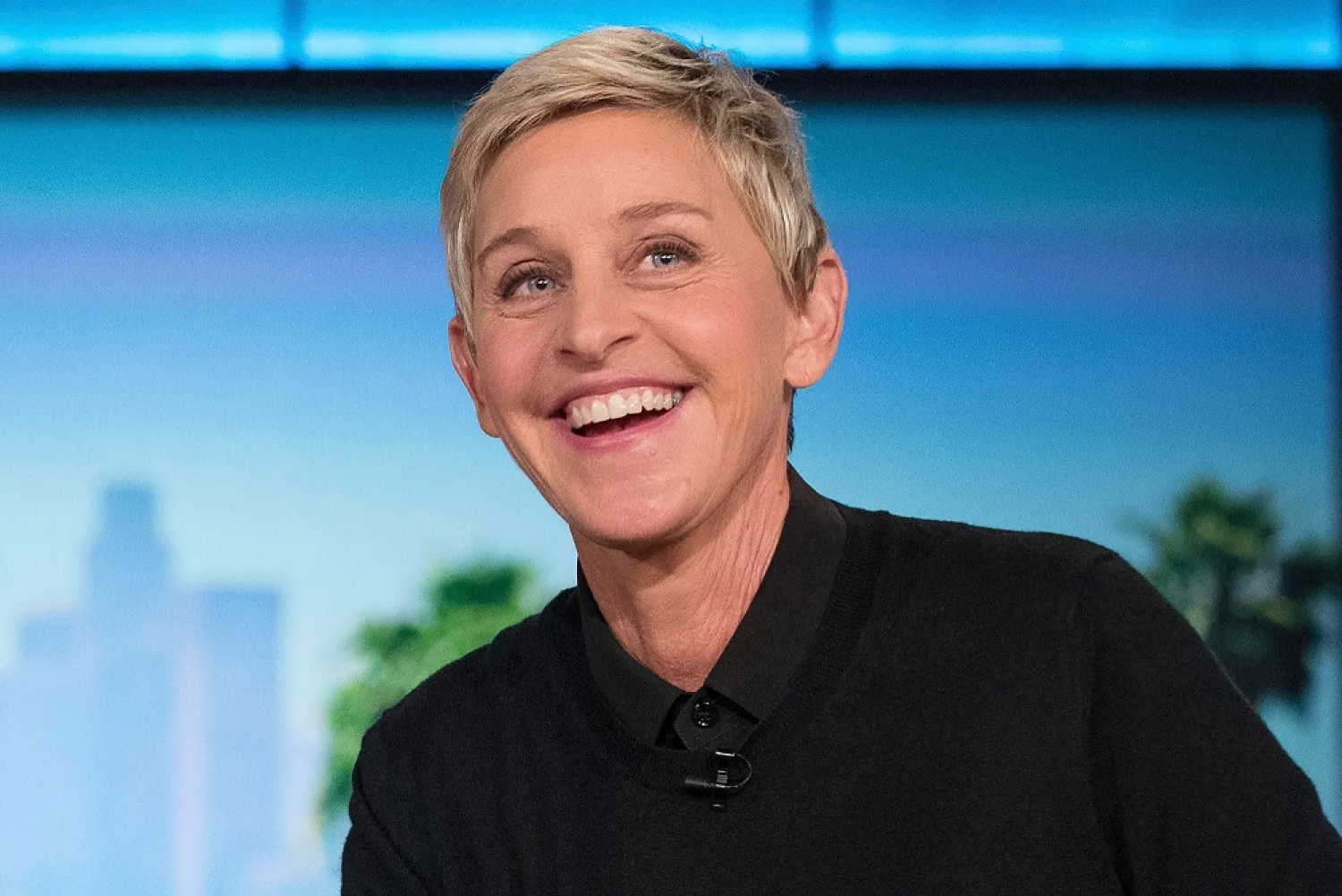 Ellen DeGeneres Issues Apology, Vows 'New Chapter' after On-Set Turmoil