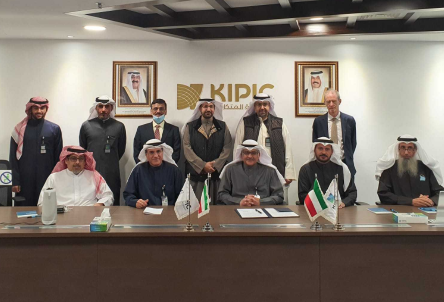 Kuwait Signs Deal with Greece's DESFA on Liquefied Gas