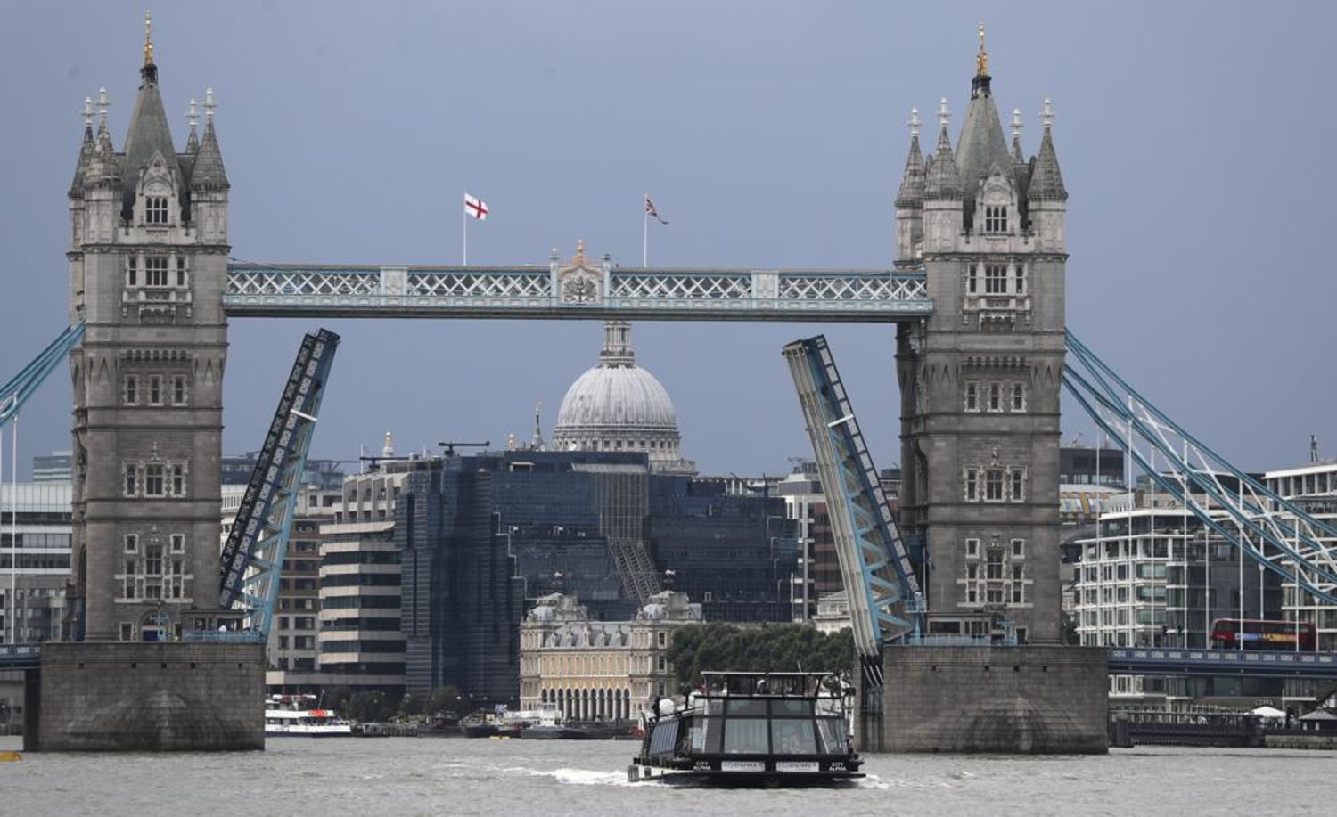 London's Tower Bridge Stuck Open after 'Technical Failure'