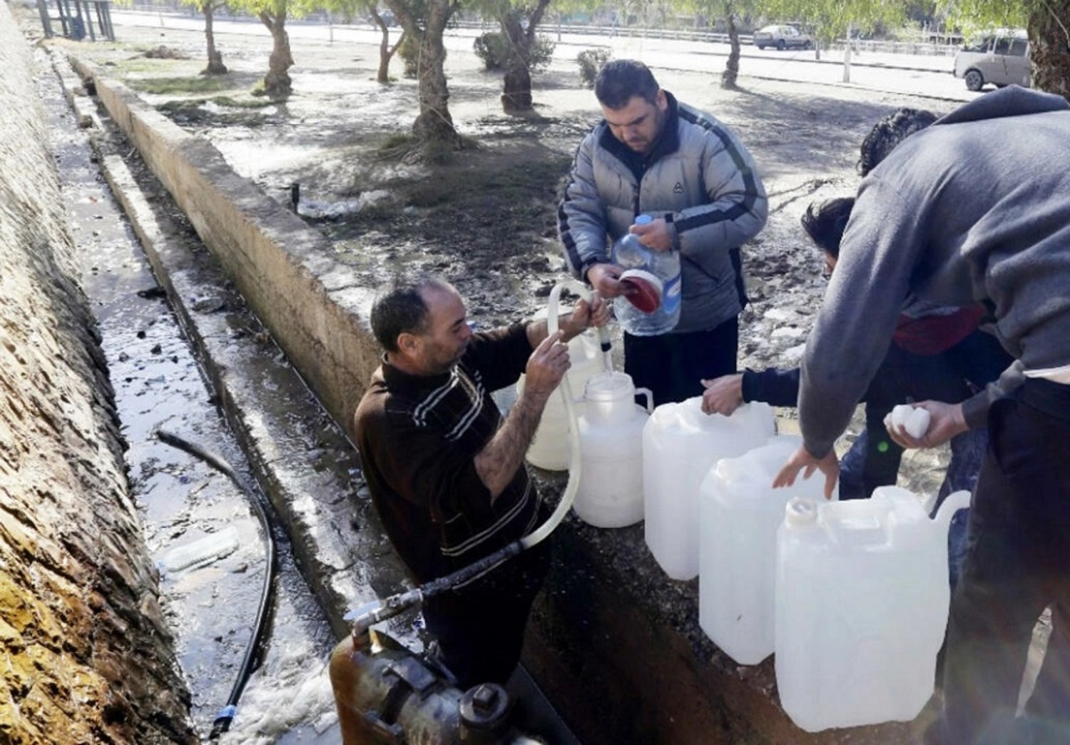 1,200 People Poisoned from Drinking Polluted Water in Damascus Countryside