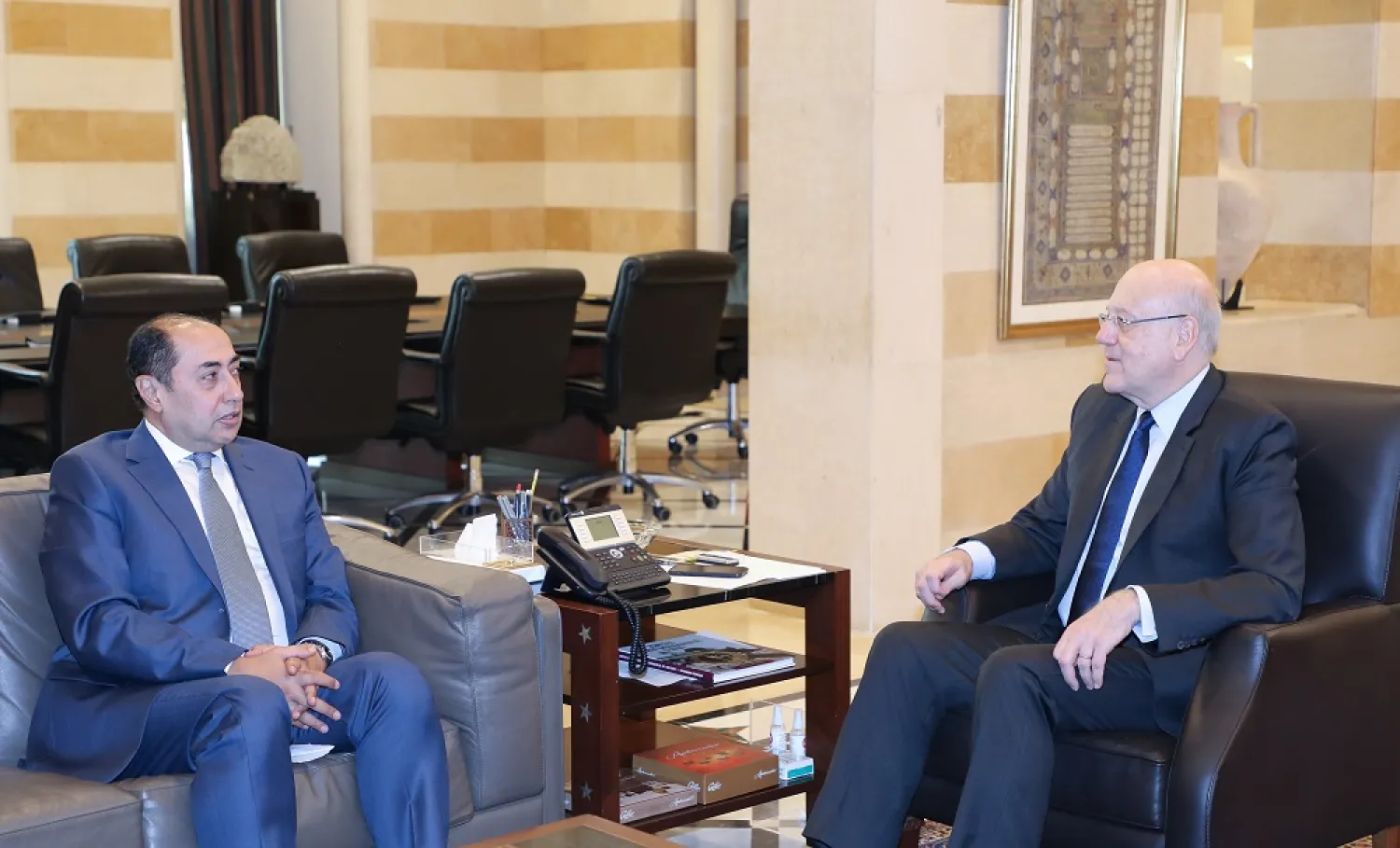 Arab League Holds Talks in Lebanon over Gulf Row