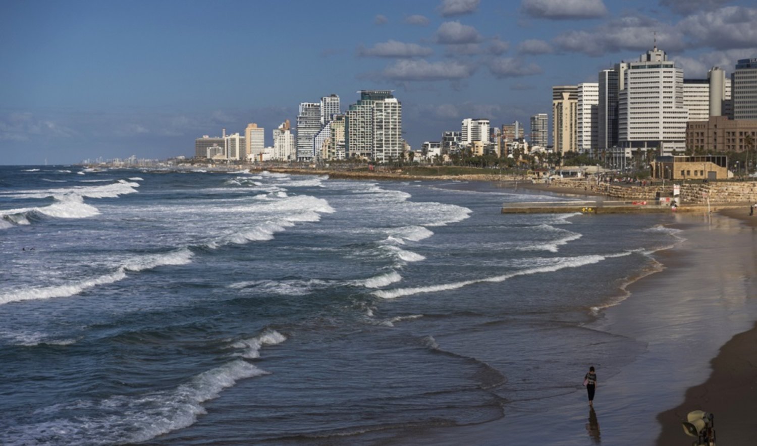 Palestinian Rockets Explode off Tel Aviv Coast, Military Says