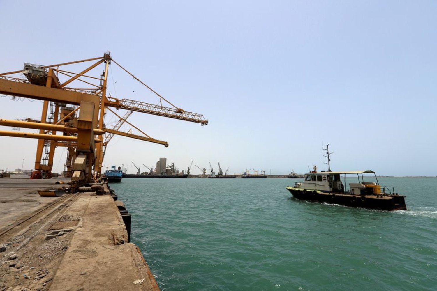 Yemenis Call for Confronting Houthi Terrorism in Red Sea, Hodeidah
