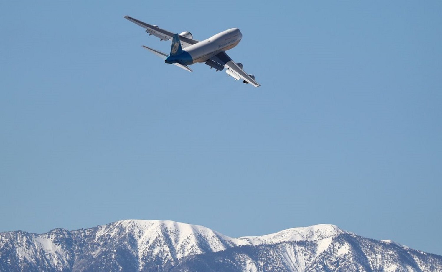 Lithium-Air Battery Achieves Required Energy for Electric Planes