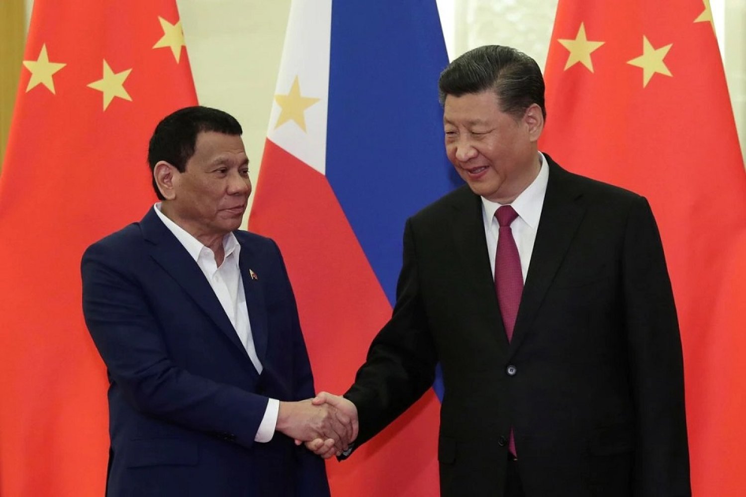 Philippines’ Duterte, China’s Xi Call for to Restraint in South China Sea