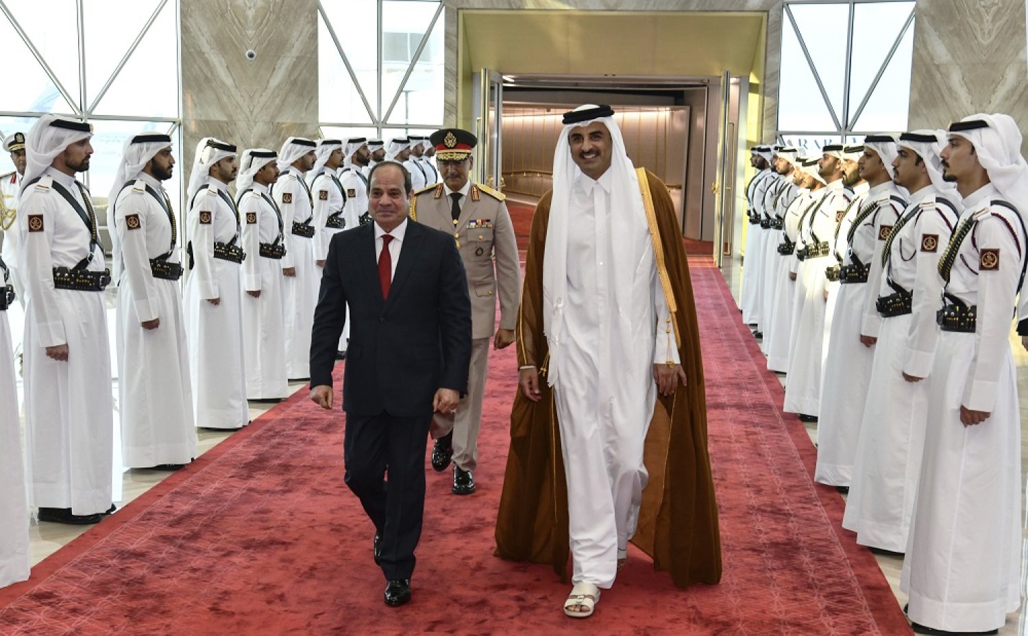 Egypt’s Sisi Arrives in Doha on Rare Visit, Is Welcomed by Sheikh Tamim