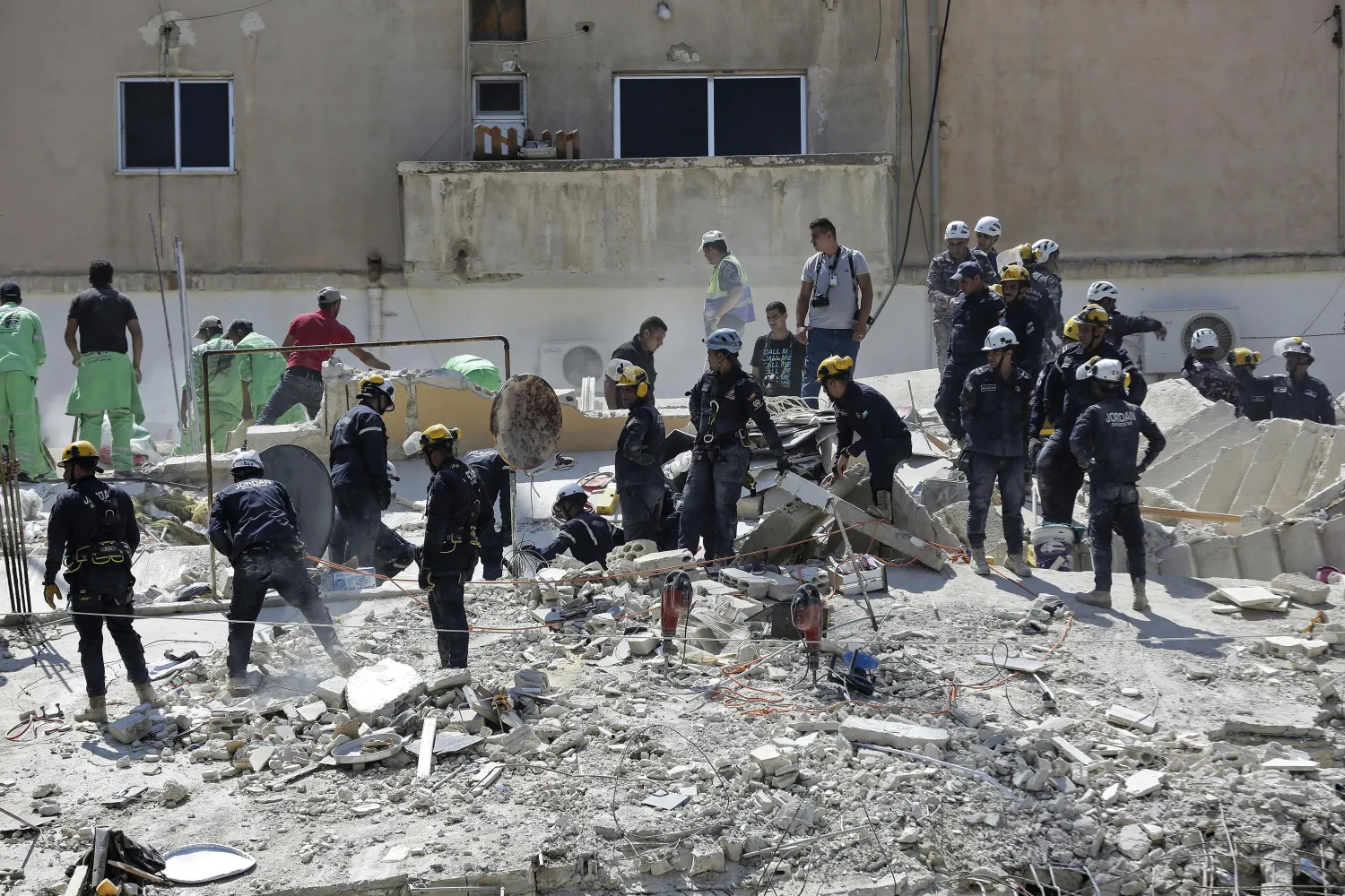 Death Toll in Jordan Building Collapse Rises to 10