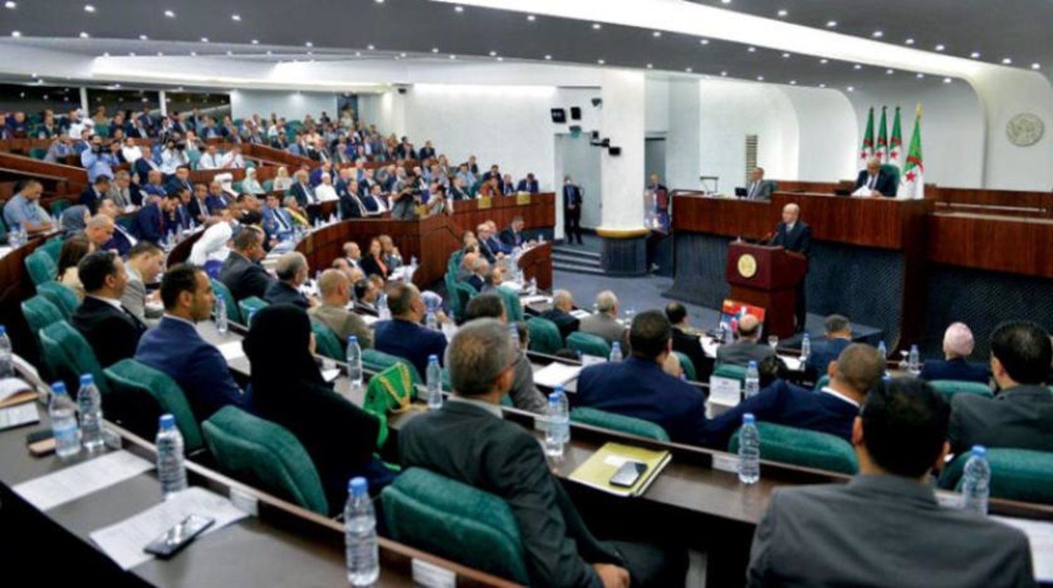 Cezayir Parlamentosu’ndaki ‘İslamcı kanat’ hükümeti devirmek için çalışıyor