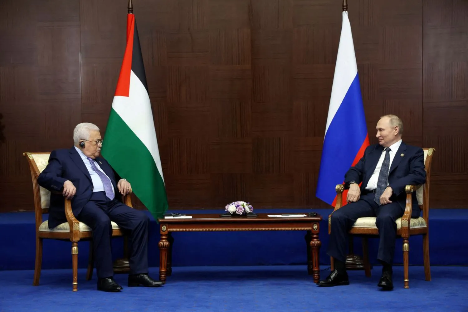 Abbas Tells Putin He Does Not Trust America