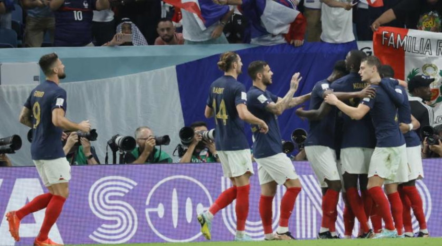 Fransa, D Grubu ilk maçında Avustralya'yı 4-1 mağlup etti