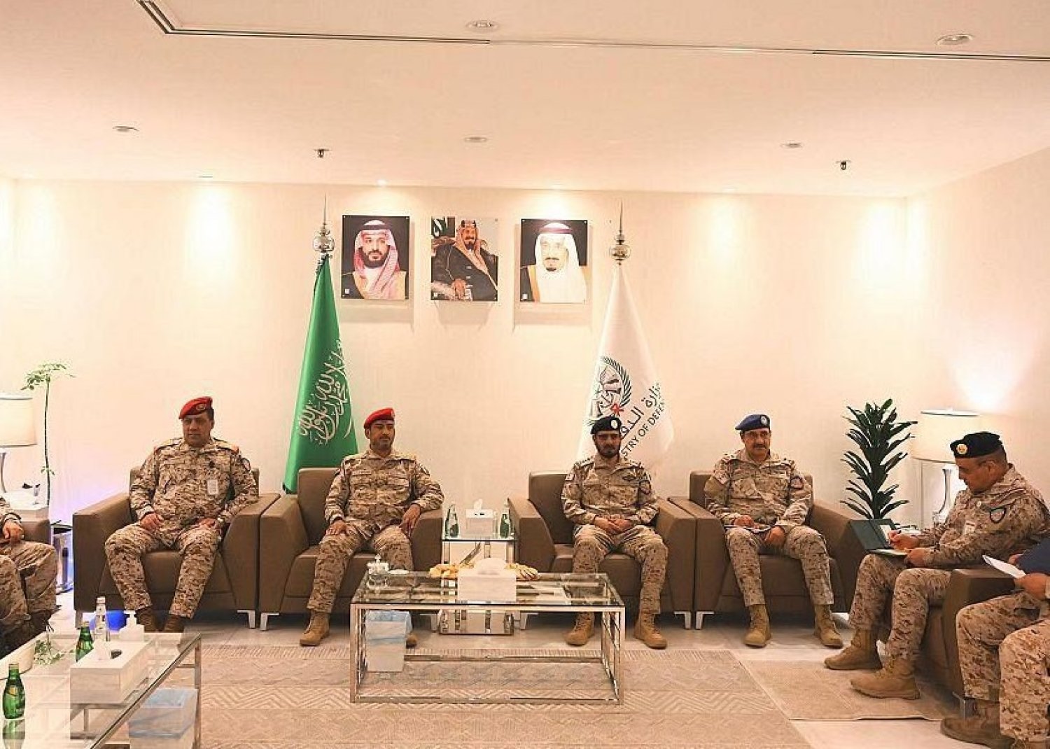 Saudi Commander of Joint Forces Receives Yemeni Chief of General Staff