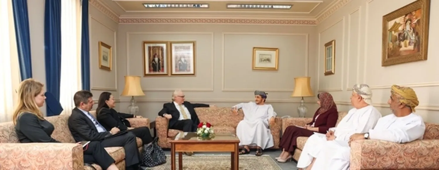 Lenderking Discusses Peace Efforts in Yemen with Omani Officials