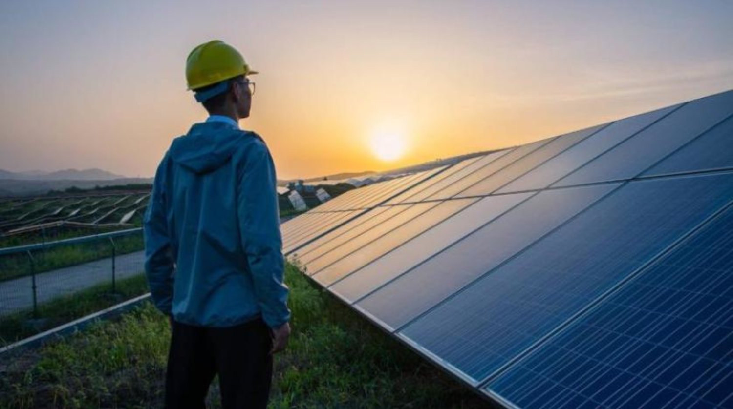 Saudi's ACWA Power, Badeel to Develop Largest Solar Plant in Middle East
