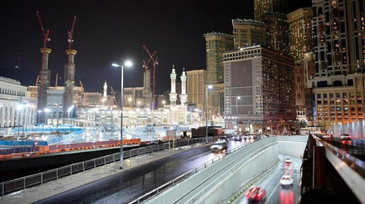 Mekke’de kentsel gelişme sonucu yaşanan çarpıkları gidermek için yol ...