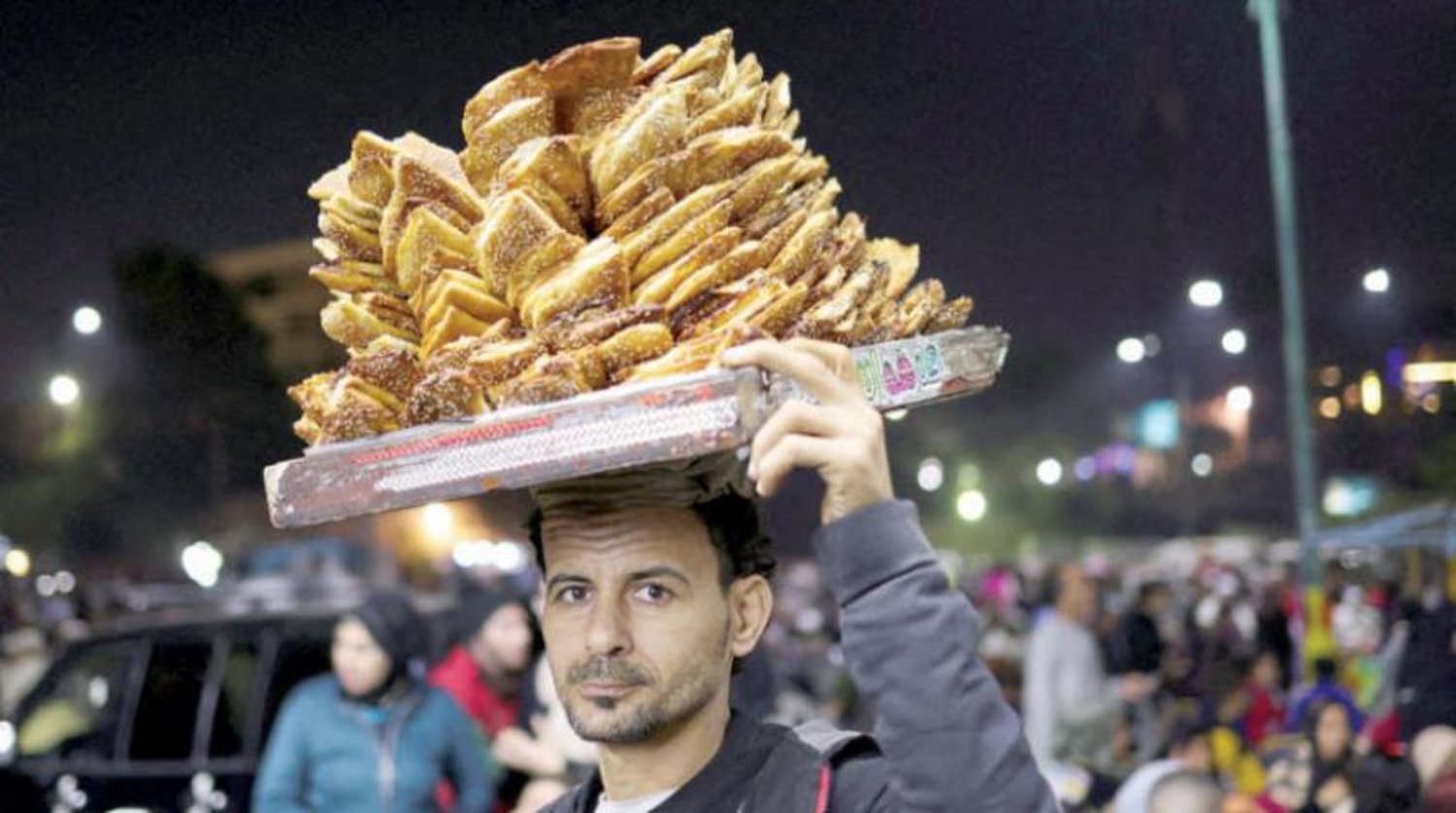 Mısır’da hükümet ekonomide ve sosyal alanda yaşanan krizleri çözmeye ...