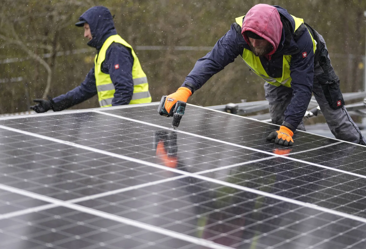 London's Solar Street Thrives on People Power