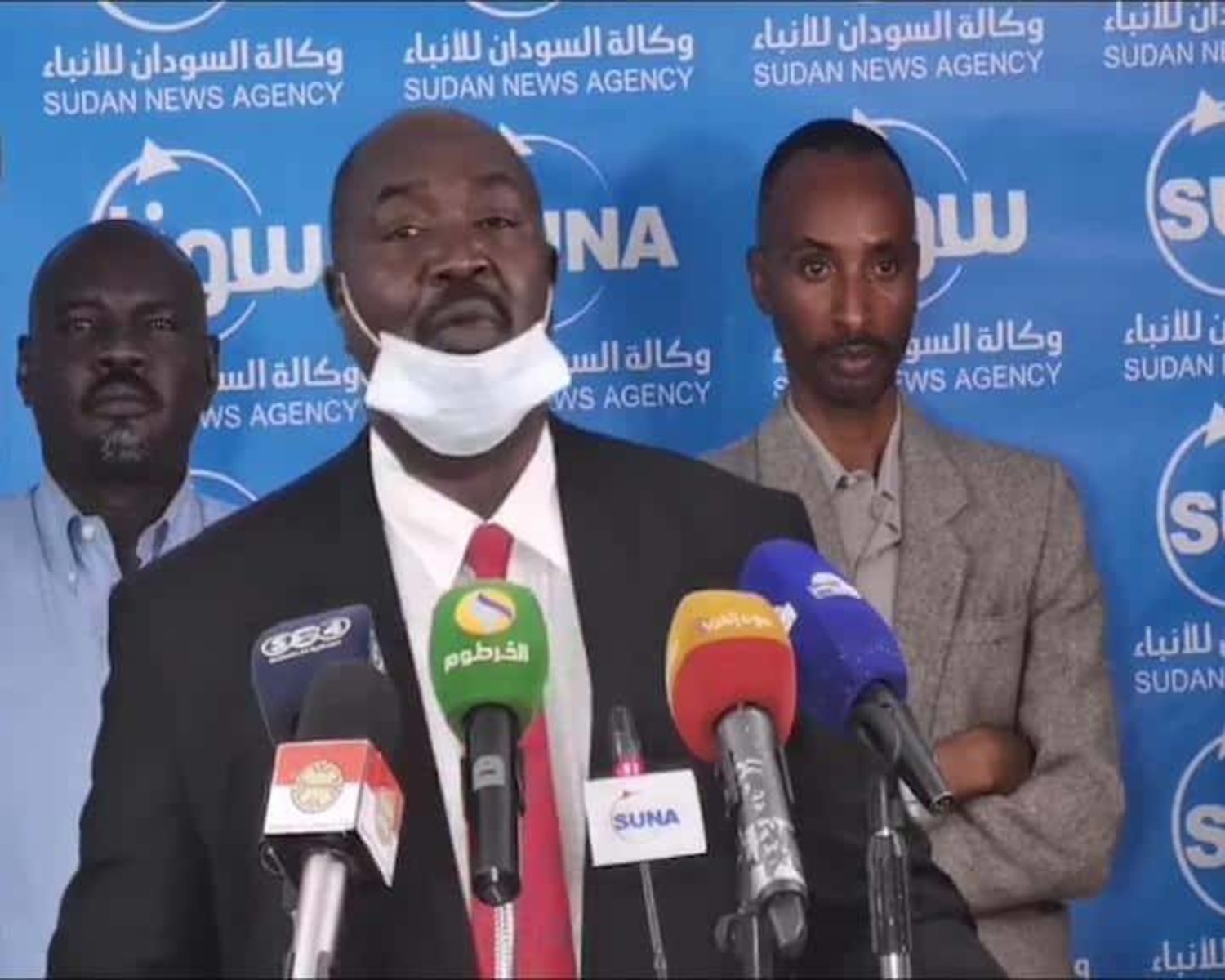 Sudan ordusu ve Hızlı Destek Kuvvetleri, Batı Darfur Valisi’nin ...