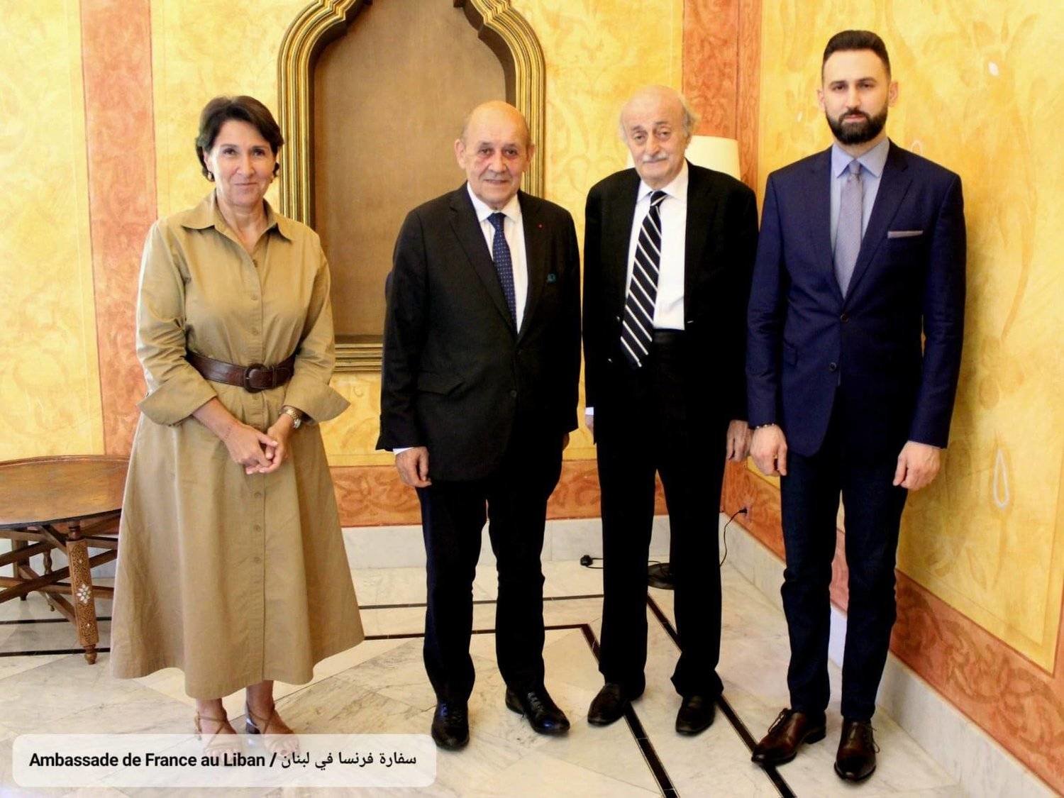 Le Drian Returns to Paris with Outcome of Meetings in Beirut