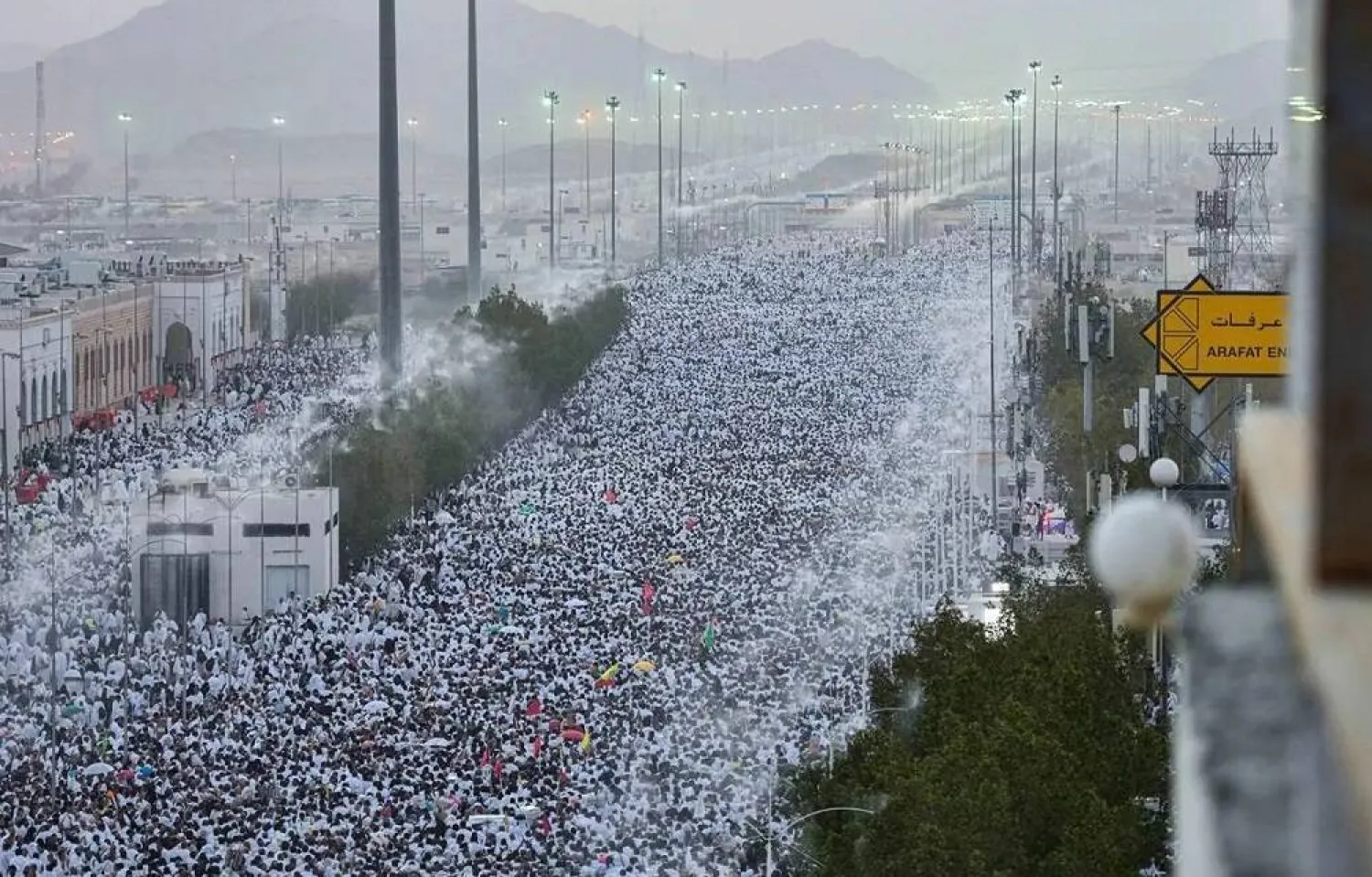 Pilgrims ‘Stone the Devil’ in Final Hajj Ritual