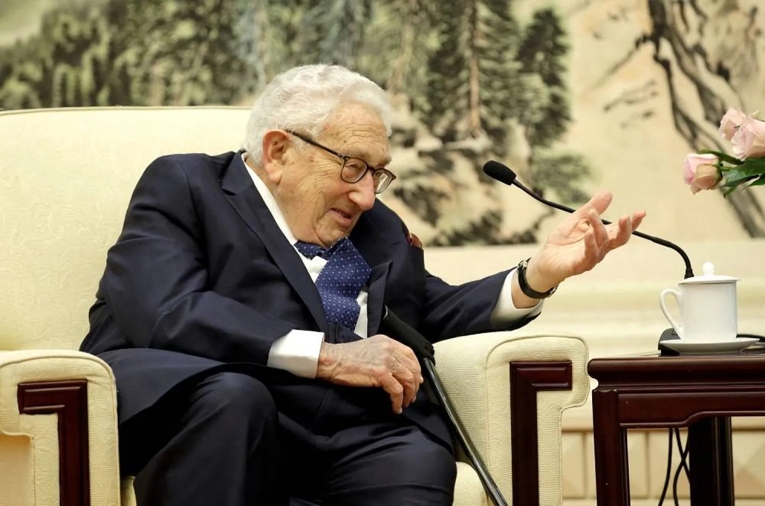 China’s Xi Gets Nostalgic with ‘Old Friend’ Kissinger