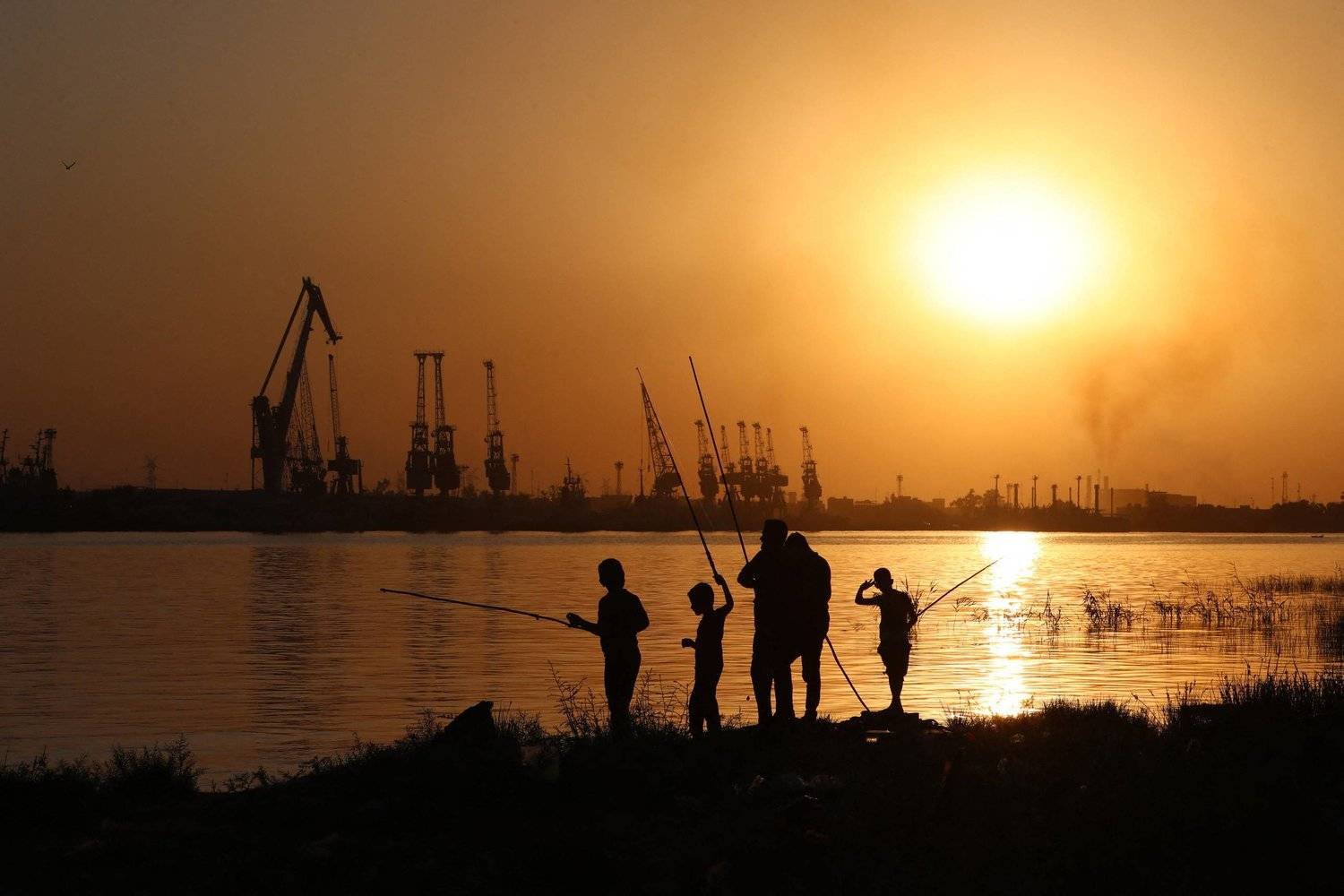 Washington Allows Iraq to Pay for Iranian Gas through 3rd Party