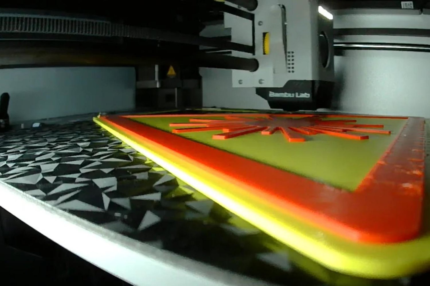 3D yazıcı kabusu: Makinalar kendi kendine çalışmaya başladı