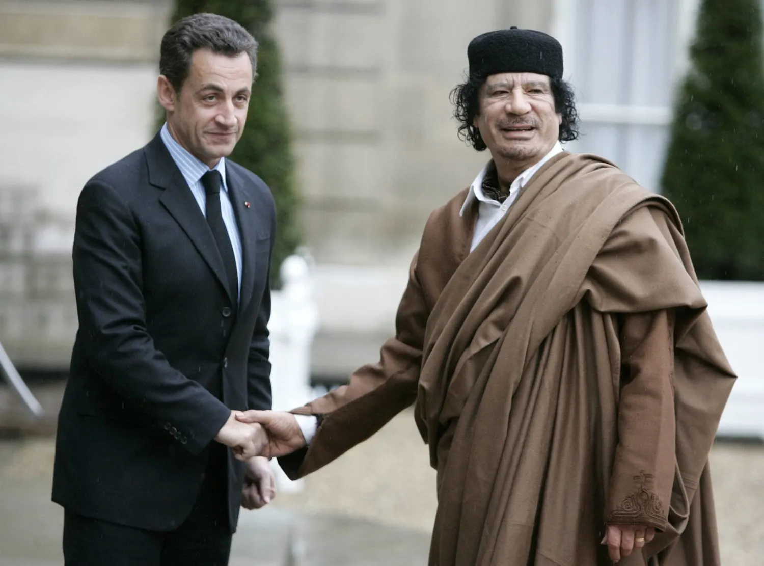 Fransa eski Cumhurbaşkanı Sarkozy 2025’te hakim karşısına çıkacak