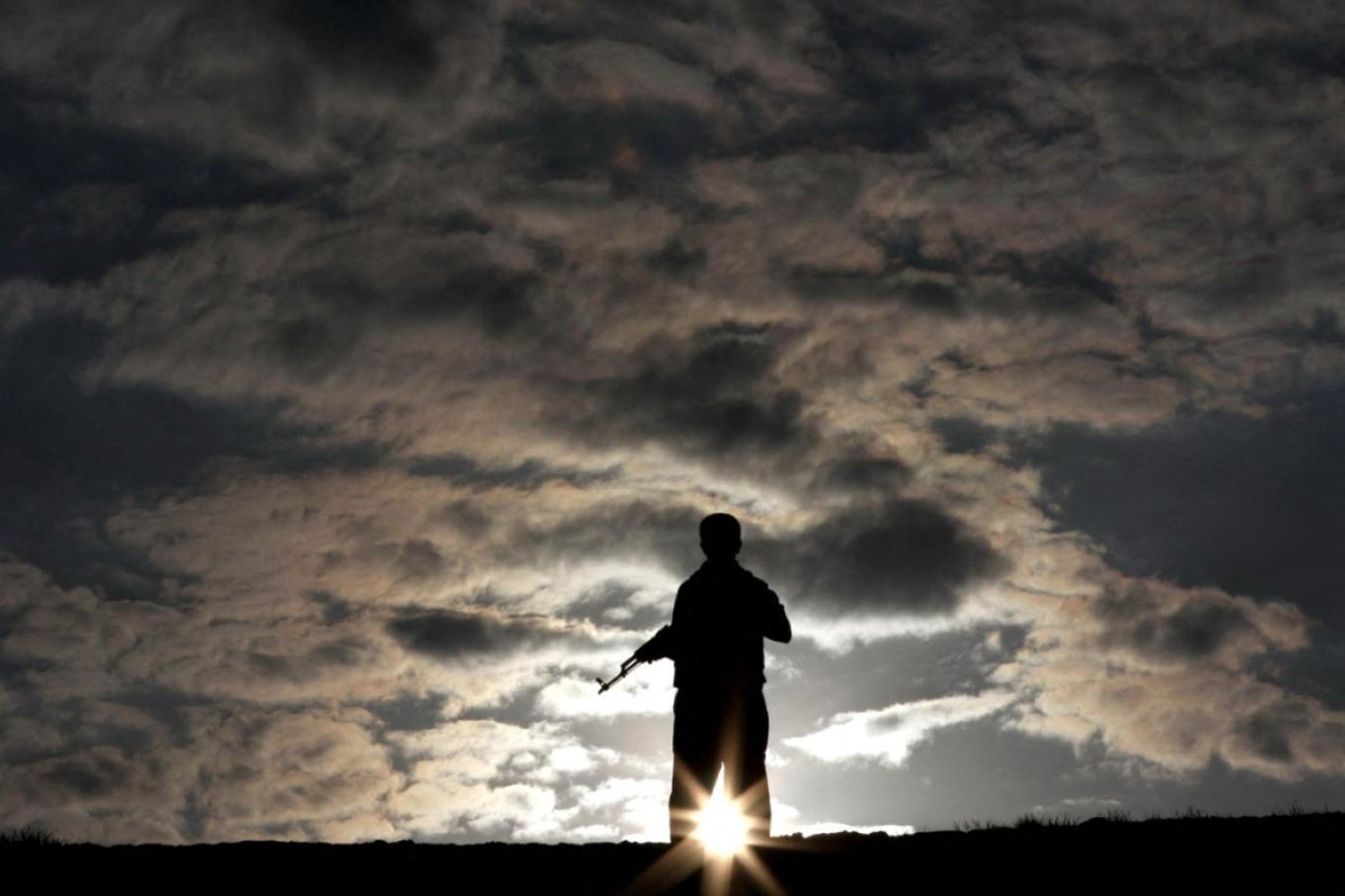 Irak, İranlı Kürt silahlı grupları sınırdan çekiyor