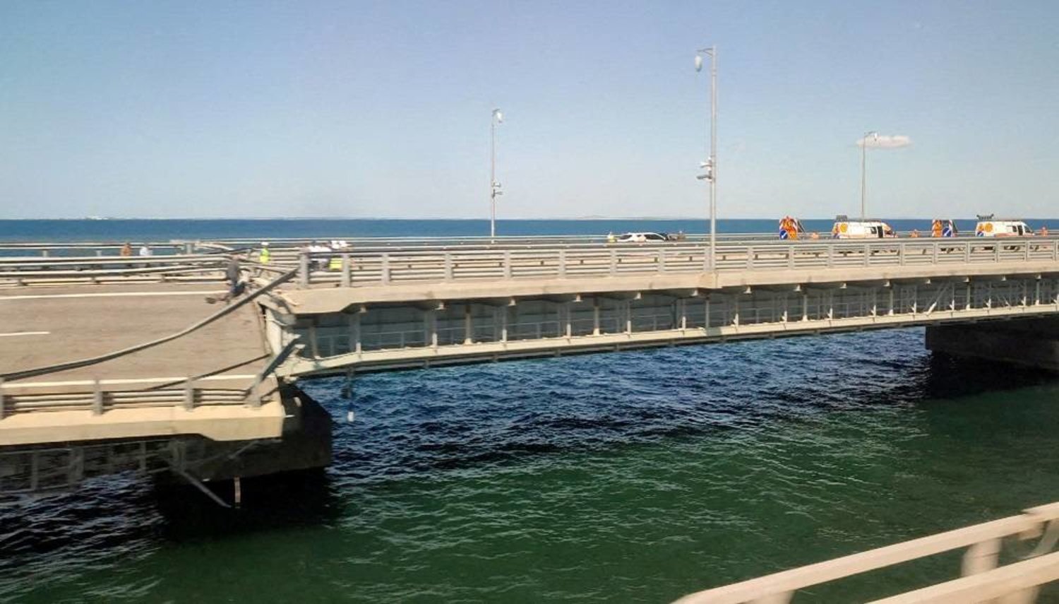 Crimean Bridge Traffic Resumes after Brief Suspension