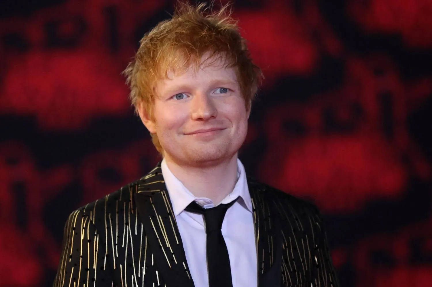 Ed Sheeran evinin bahçesine kendi mezarını kazdığını açıkladı