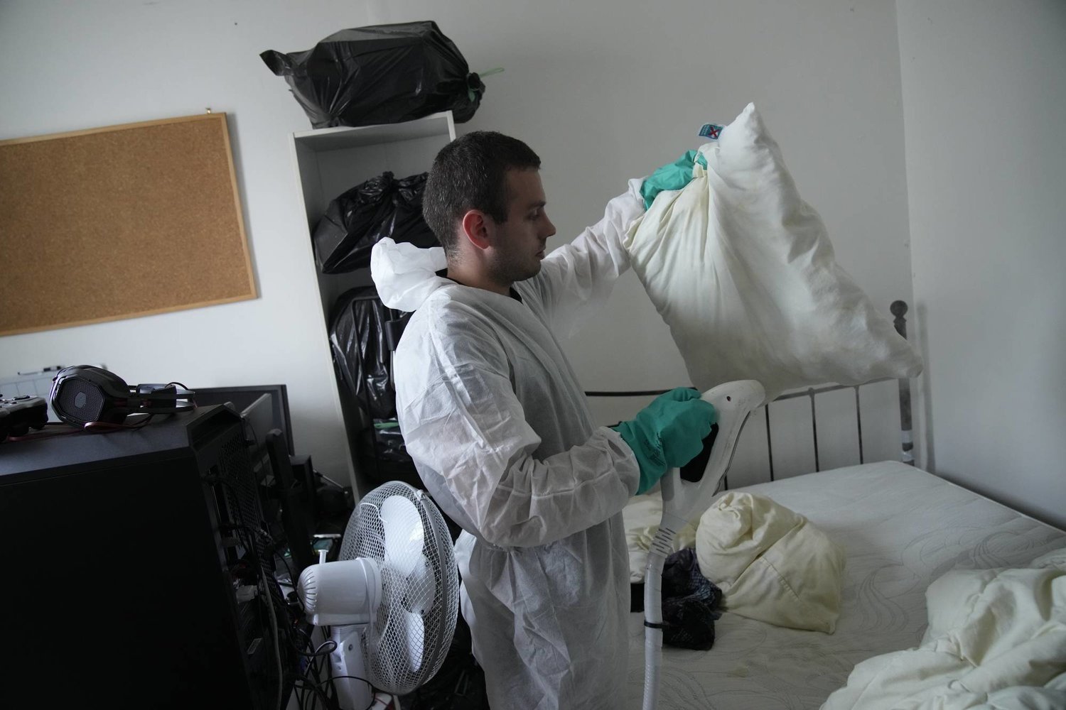 France is Bitten by Fear of Bedbugs as it Prepares to Host Olympics