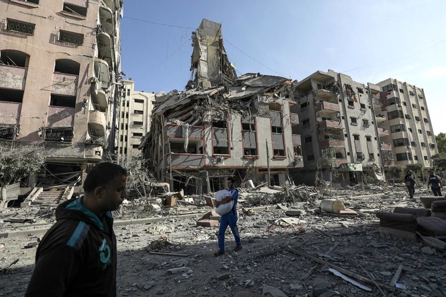 Buckling Gaza Health Service Turns To Volunteers