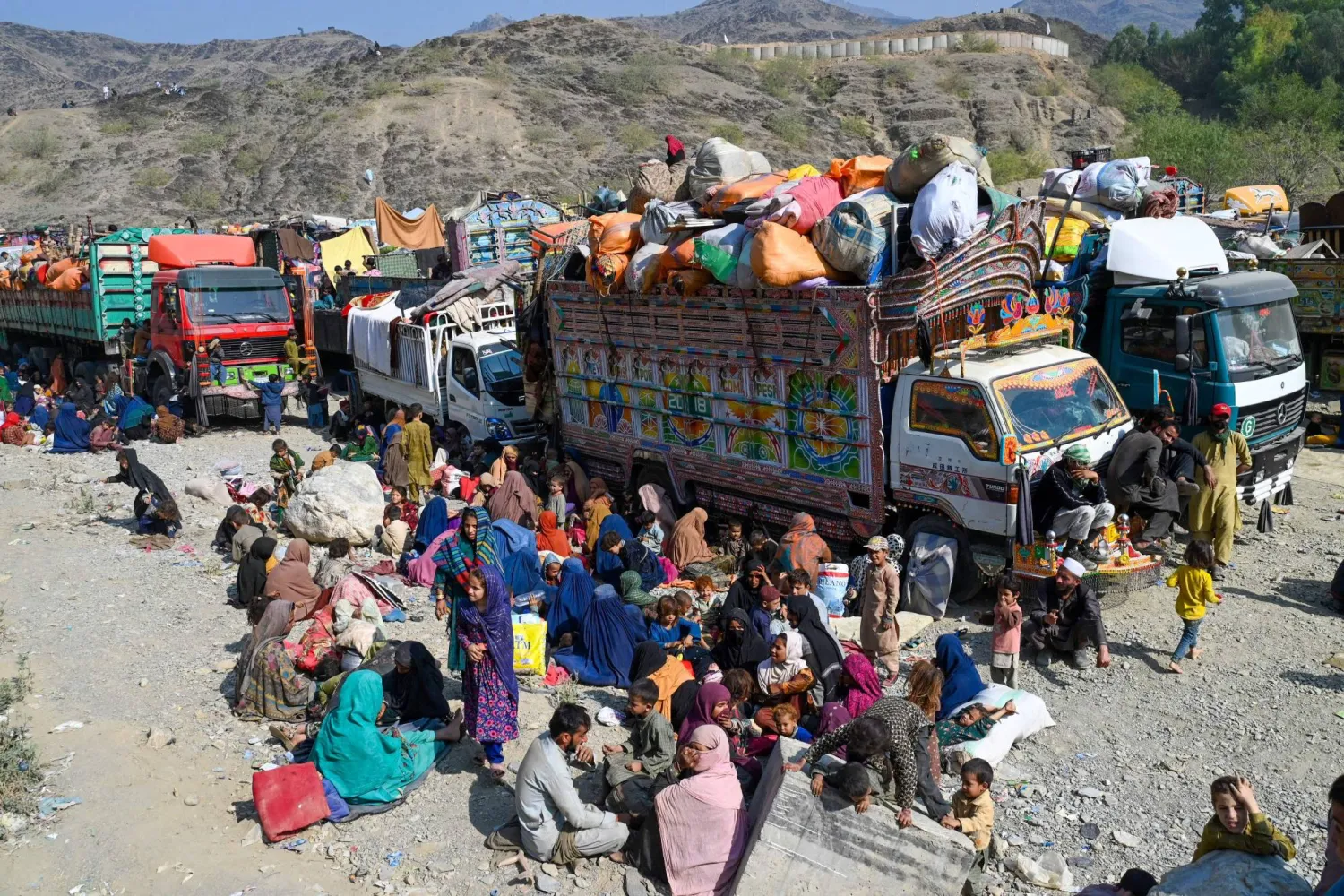 Afghans Return to Taliban Rule as Pakistan Moves to Expel 1.7 Million