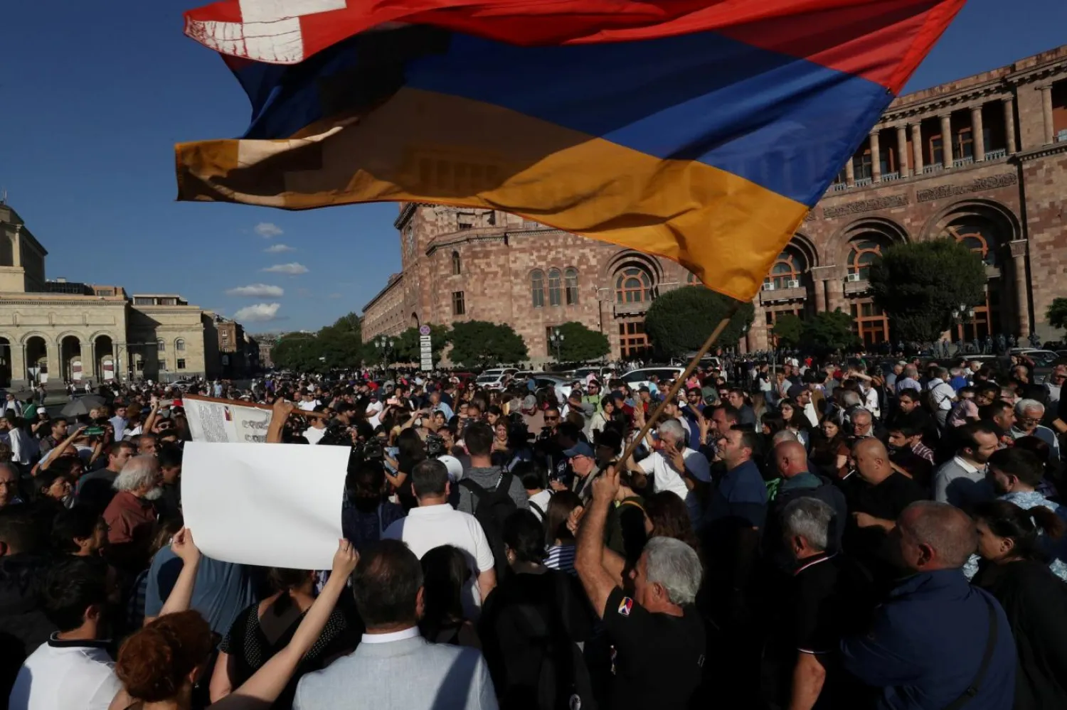 Ayrılıkçı Ermeni yönetimi: Dağlık Karabağ Cumhuriyeti'nin fesih belgesi ...