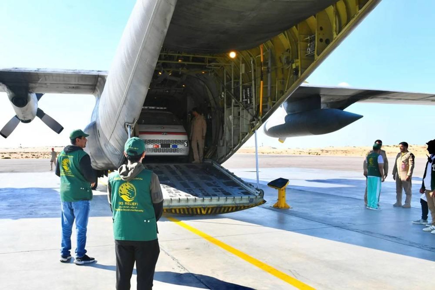 27th Saudi Relief Plane for Palestinians in Gaza Arrives in Egypt