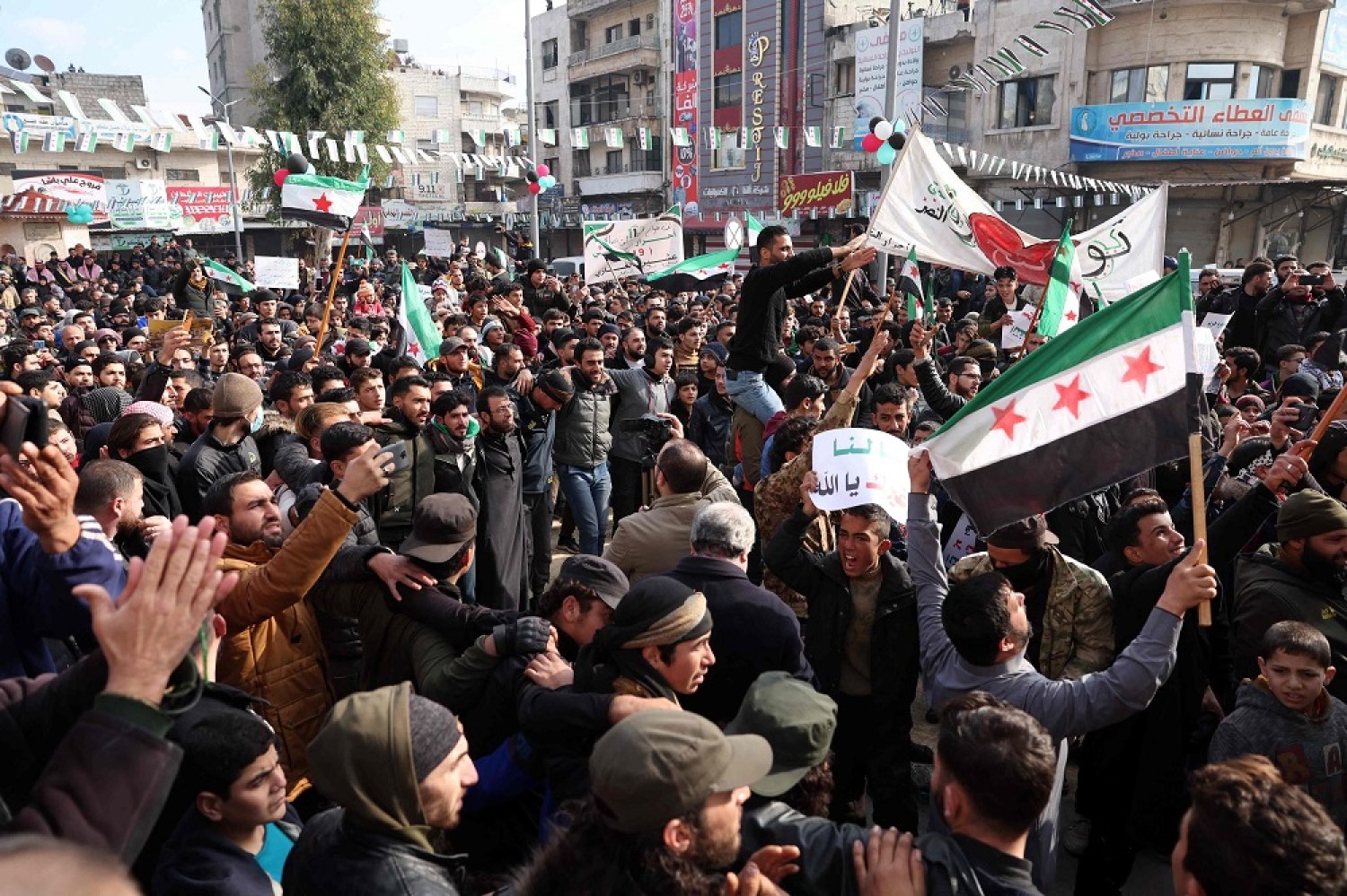 Crowd Attacks Syrian Opposition Figure over Reconciliation Push