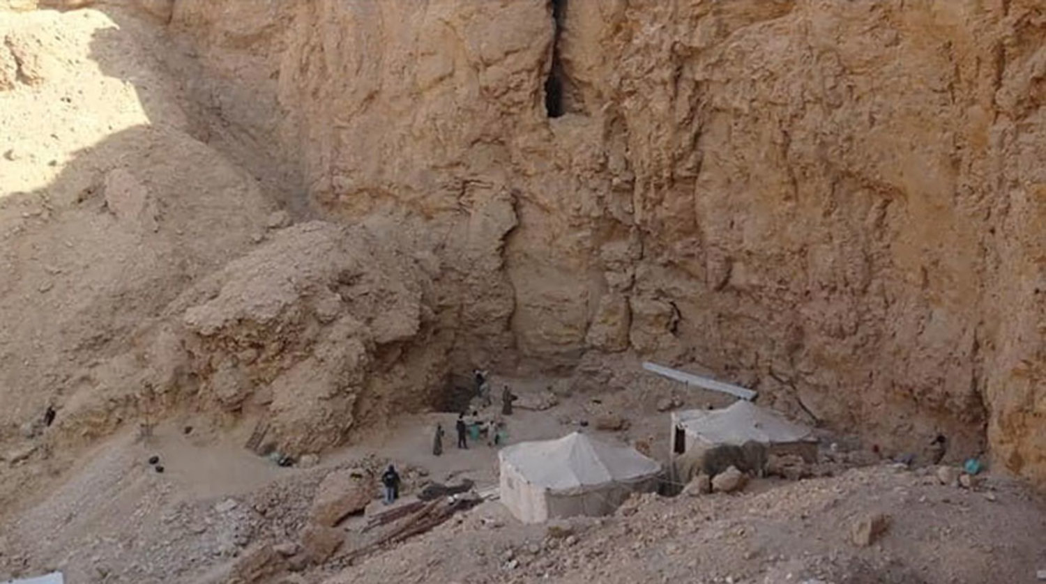 Mısır'da 3 bin 500 yıl öncesine ait bir firavun mezarı ortaya çıkarıldı