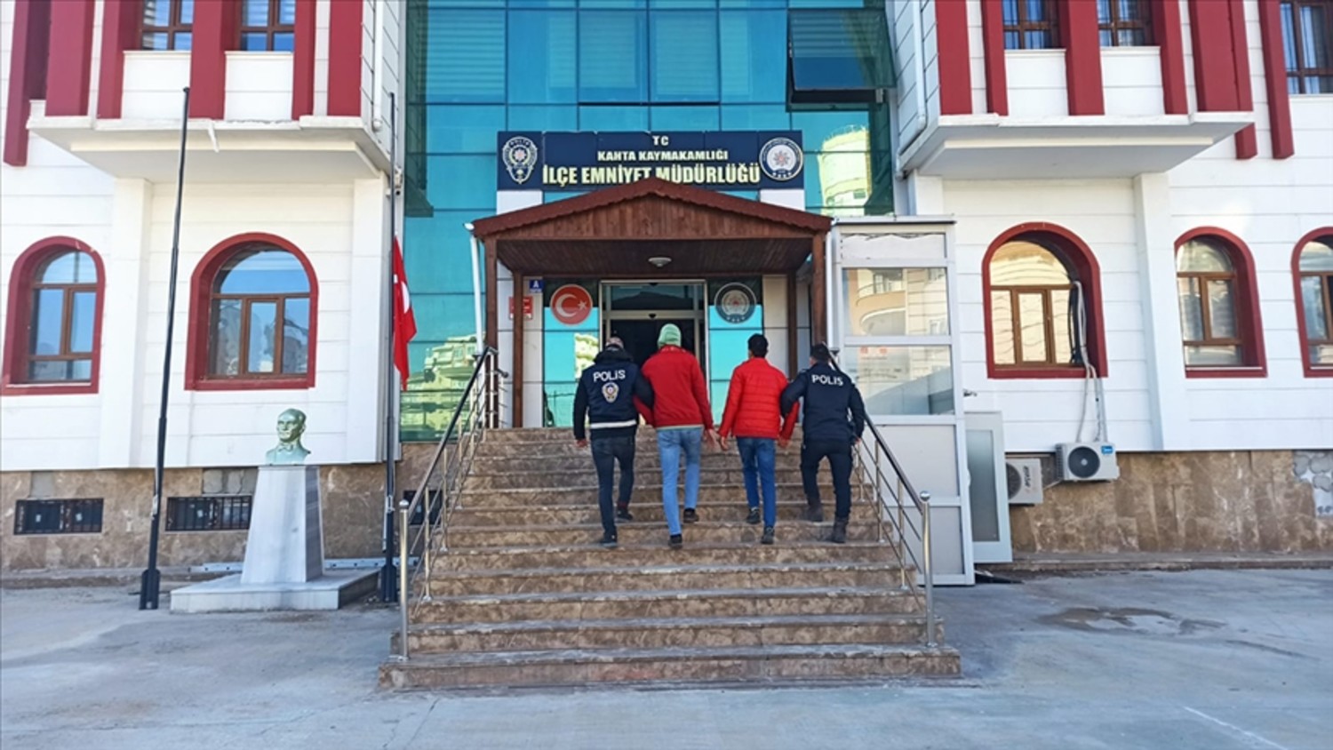 Deprem bölgesinde hırsızlık ve yağma olaylarına ilişkin soruşturmalarda ...