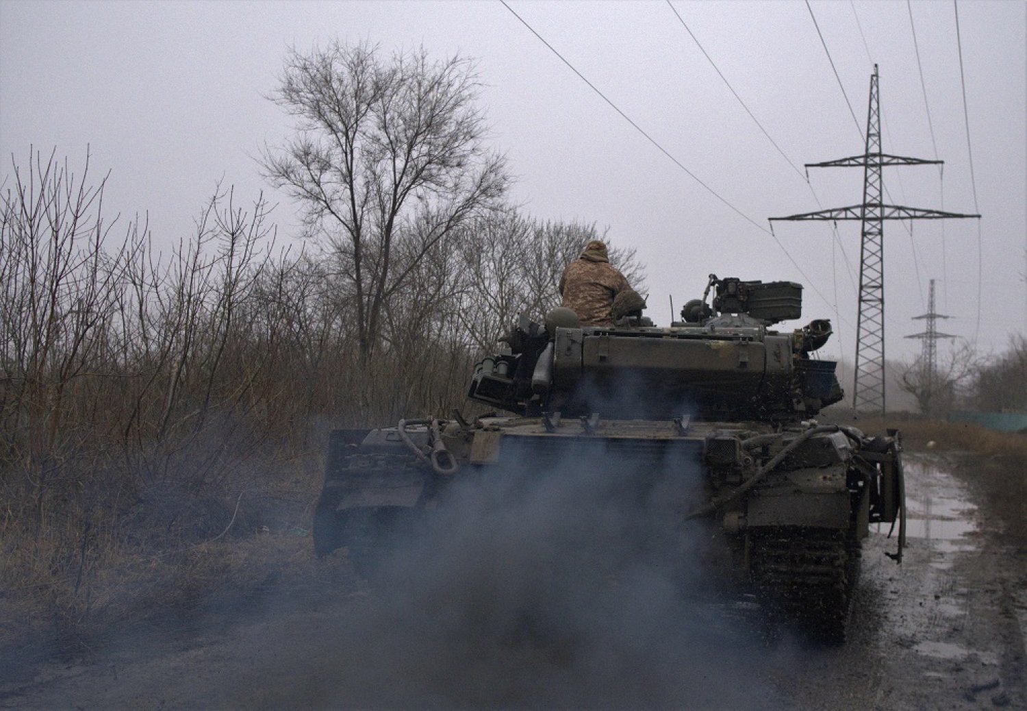 Ukraine Says Bakhmut Battle Pins Down Russia’s Best Units